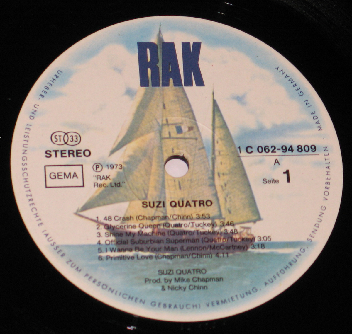 SUZI QUATRO self-titled American 70s Female Hard Rock Album Cover ...